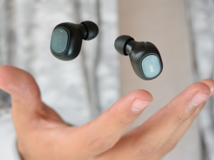 How To Fix Water-Damaged Headphones/Earbuds