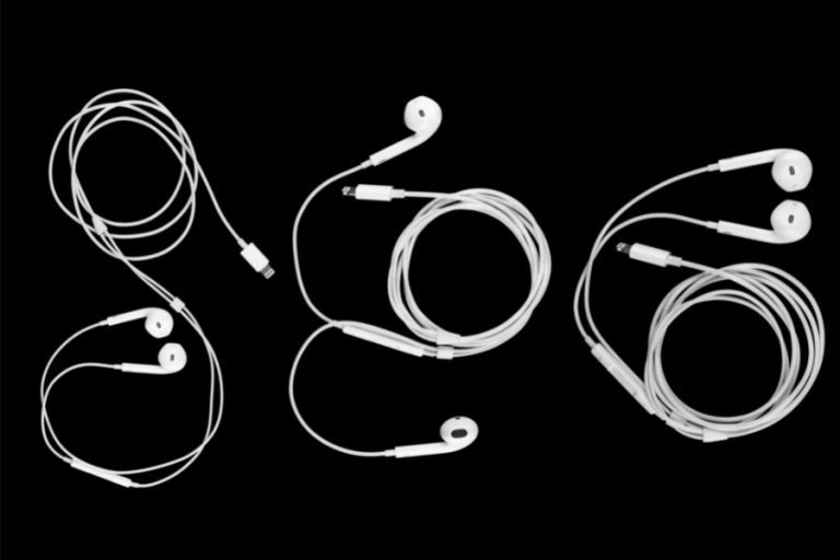 How To Store Earphones Tangle-Free/Damage-Free (7 Methods)